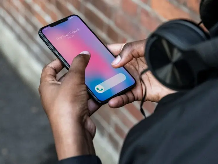 9 BEST Dollar General Phones in 2022 (PREPAID Picks!)